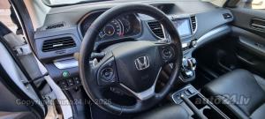 White Honda CR-V 2017 in Tallinn, with an engine capacity of 1.60 L and mileage of 134 thousand km for 17850 €, photo 17 on AUTOMOTO.COM.LV