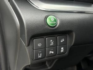White Honda CR-V 2017 in Jelgava, with an engine capacity of 1.60 L and mileage of 250 thousand km for 14950 €, photo 16 on AUTOMOTO.COM.LV