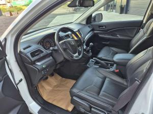 White Honda CR-V 2017 in Utena, with an engine capacity of 1.60 L and mileage of 224 thousand km for 12990 €, photo 9 on AUTOMOTO.COM.LV