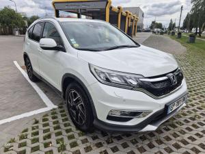 White Honda CR-V 2017 in Kaunas, with an engine capacity of 1.60 L and mileage of 255 thousand km for 10900 €, photo 4 on AUTOMOTO.COM.LV
