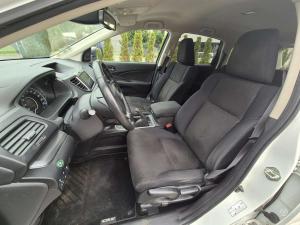 White Honda CR-V 2017 in Kaunas, with an engine capacity of 1.60 L and mileage of 255 thousand km for 10900 €, photo 15 on AUTOMOTO.COM.LV