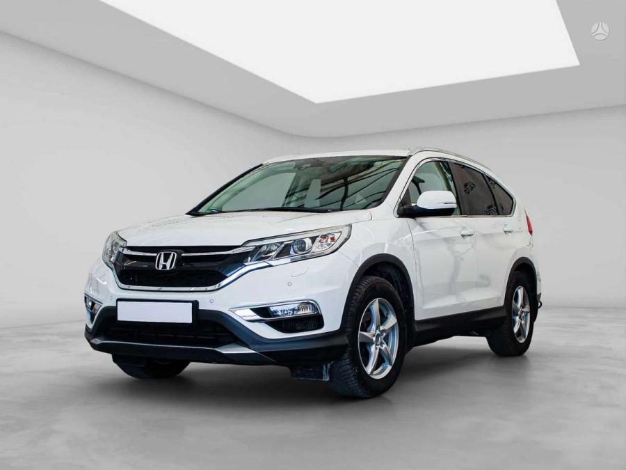 White Honda CR-V 2017 in Kaunas, with an engine capacity of 1.60 L and mileage of 258 thousand km for 12990 €, photo 1 on AUTOMOTO.COM.LV