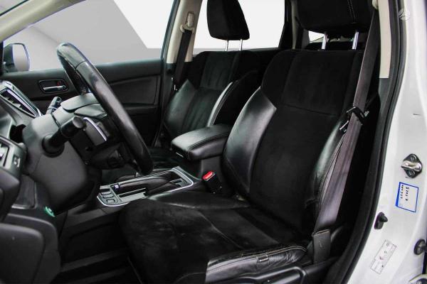 White Honda CR-V 2017 in Kaunas, with an engine capacity of 1.60 L and mileage of 258 thousand km for 12990 €, photo 9 on AUTOMOTO.COM.LV