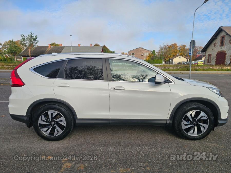 Balts Honda CR-V 2017 Paide, ar dzinēja tilpumu 2.00 L un nobraukumu 169 tūkst. km par 15990 €, foto 8 vietnē AUTOMOTO.COM.LV