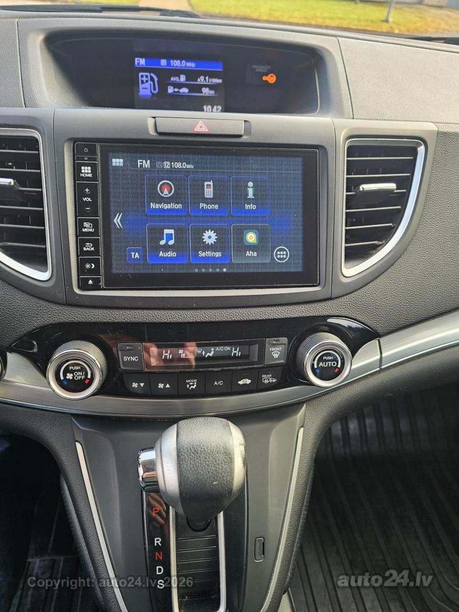 Balts Honda CR-V 2017 Paide, ar dzinēja tilpumu 2.00 L un nobraukumu 169 tūkst. km par 15990 €, foto 13 vietnē AUTOMOTO.COM.LV