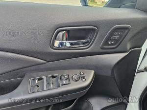 Balts Honda CR-V 2017 Paide, ar dzinēja tilpumu 2.00 L un nobraukumu 169 tūkst. km par 15990 €, foto 18 vietnē AUTOMOTO.COM.LV