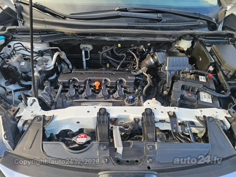 Balts Honda CR-V 2017 Paide, ar dzinēja tilpumu 2.00 L un nobraukumu 169 tūkst. km par 15990 €, foto 28 vietnē AUTOMOTO.COM.LV