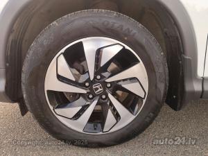 Balts Honda CR-V 2017 Paide, ar dzinēja tilpumu 2.00 L un nobraukumu 169 tūkst. km par 15990 €, foto 31 vietnē AUTOMOTO.COM.LV