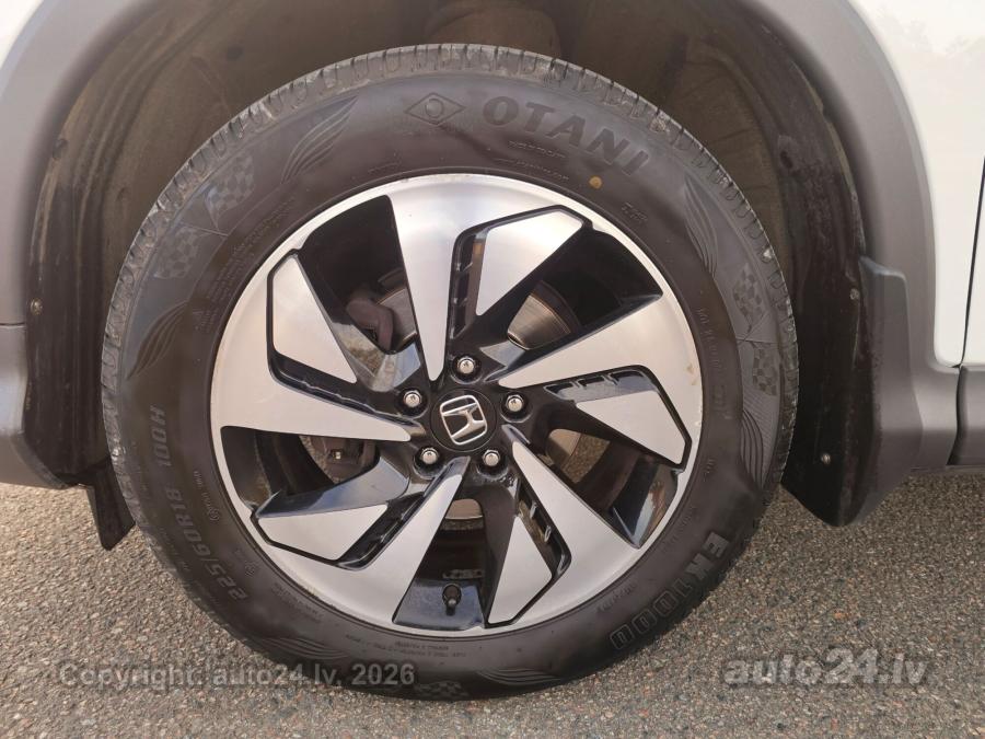 Balts Honda CR-V 2017 Paide, ar dzinēja tilpumu 2.00 L un nobraukumu 169 tūkst. km par 15990 €, foto 31 vietnē AUTOMOTO.COM.LV