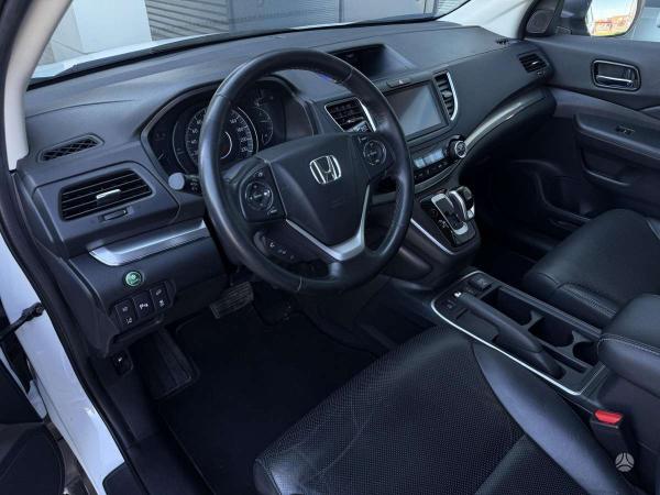 White Honda CR-V 2018 in Vilnius, with an engine capacity of 1.60 L and mileage of 189 thousand km for 16111 €, photo 11 on AUTOMOTO.COM.LV