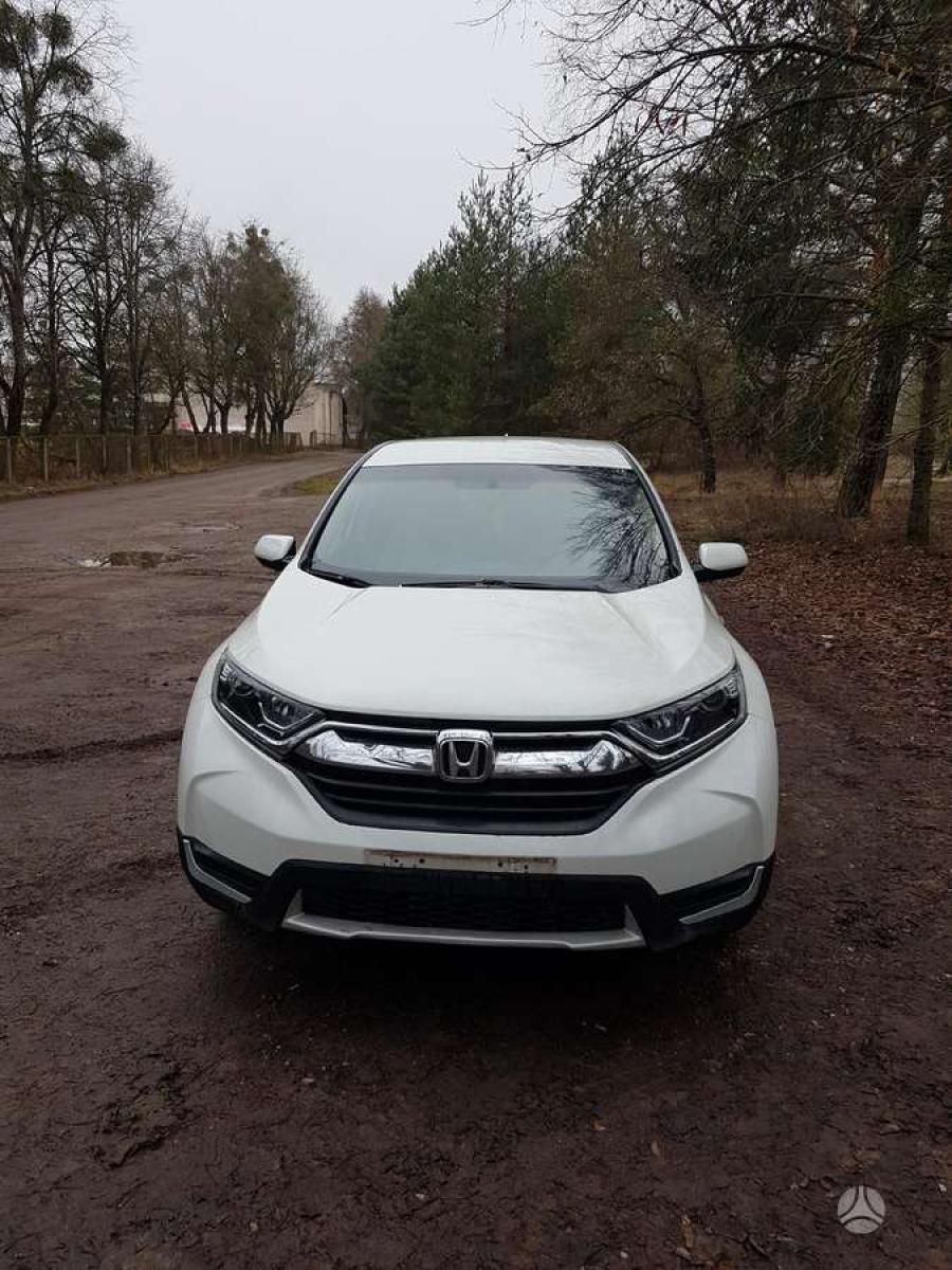 White Honda CR-V 2018 in Prienai, with an engine capacity of 2.36 L and mileage of 89 thousand km for 17700 €, photo 2 on AUTOMOTO.COM.LV