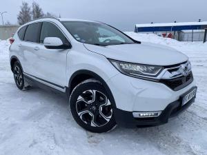 White Honda CR-V 2018 in Taurage, with an engine capacity of 1.50 L and mileage of 279 thousand km for 12900 €, photo 2 on AUTOMOTO.COM.LV