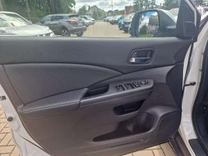 White Honda CR-V 2018 in Taurage, with an engine capacity of 1.60 L and mileage of 154 thousand km for 14600 €, photo 14 on AUTOMOTO.COM.LV