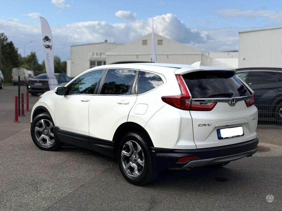 Balts Honda CR-V 2018 Viļņa, ar dzinēja tilpumu 1.50 L un nobraukumu 195 tūkst. km par 15900 €, foto 5 vietnē AUTOMOTO.COM.LV