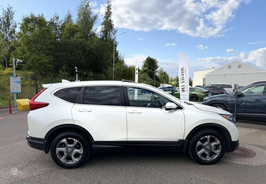 Balts Honda CR-V 2018 Viļņa, ar dzinēja tilpumu 1.50 L un nobraukumu 195 tūkst. km par 15900 €, foto 8 vietnē AUTOMOTO.COM.LV