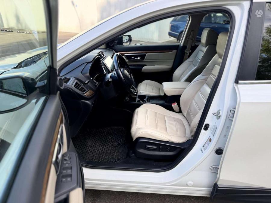 Balts Honda CR-V 2018 Viļņa, ar dzinēja tilpumu 1.50 L un nobraukumu 195 tūkst. km par 15900 €, foto 14 vietnē AUTOMOTO.COM.LV