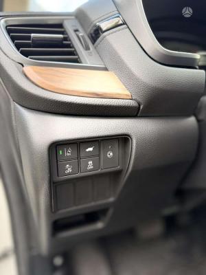 Balts Honda CR-V 2018 Viļņa, ar dzinēja tilpumu 1.50 L un nobraukumu 195 tūkst. km par 15900 €, foto 21 vietnē AUTOMOTO.COM.LV