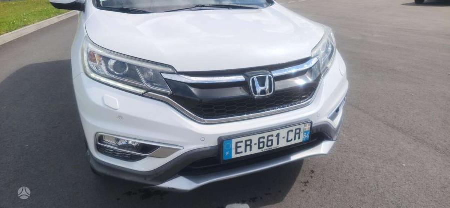 Белый Хонда СРВ 2018 в Клайпеда, объемом двигателя 1.60 л и пробегом 226 тыс. км за 11000 €, фото 3 на AUTOMOTO.COM.LV