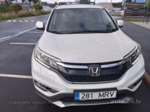 White Honda CR-V 2018 in Tallinn, with an engine capacity of 2.00 L and mileage of 154 thousand km for 18200 €, photo  on AUTOMOTO.COM.LV