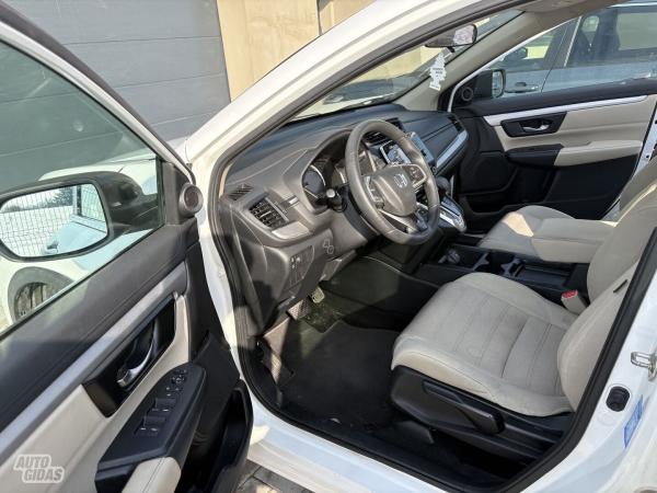 White Honda CR-V 2019 in Siauliai, with an engine capacity of 2.40 L and mileage of 92 thousand km for 16900 €, photo 9 on AUTOMOTO.COM.LV