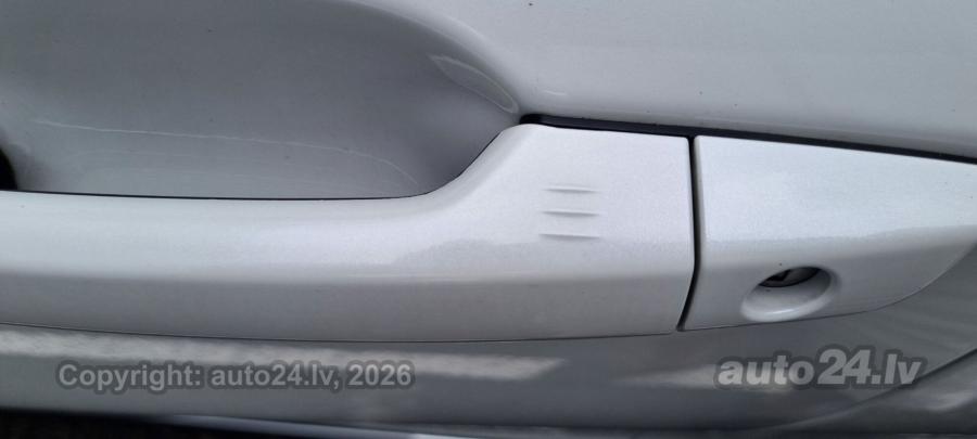 Balts Honda CR-V 2019 Tallina, ar dzinēja tilpumu 2.00 L un nobraukumu 141 tūkst. km par 24890 €, foto 11 vietnē AUTOMOTO.COM.LV
