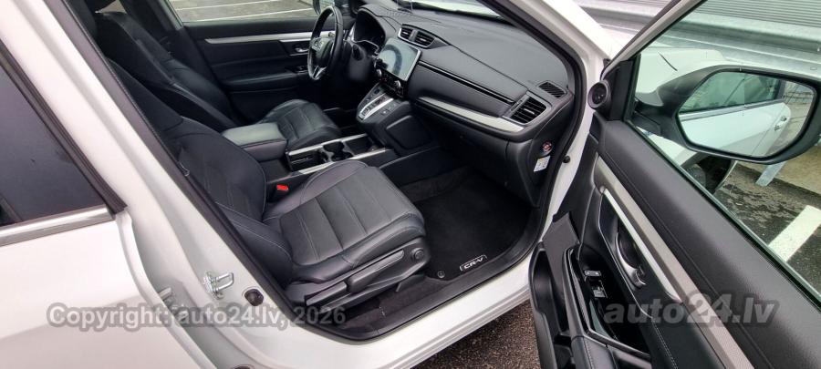 Balts Honda CR-V 2019 Tallina, ar dzinēja tilpumu 2.00 L un nobraukumu 141 tūkst. km par 24890 €, foto 24 vietnē AUTOMOTO.COM.LV