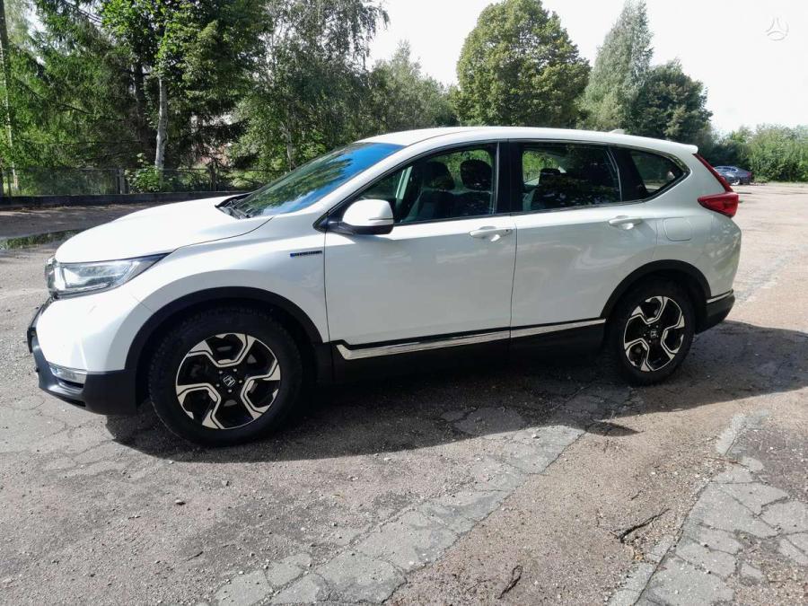 White Honda CR-V 2020 in Siauliai, with an engine capacity of 1.99 L and mileage of 63 thousand km for 20900 €, photo 8 on AUTOMOTO.COM.LV