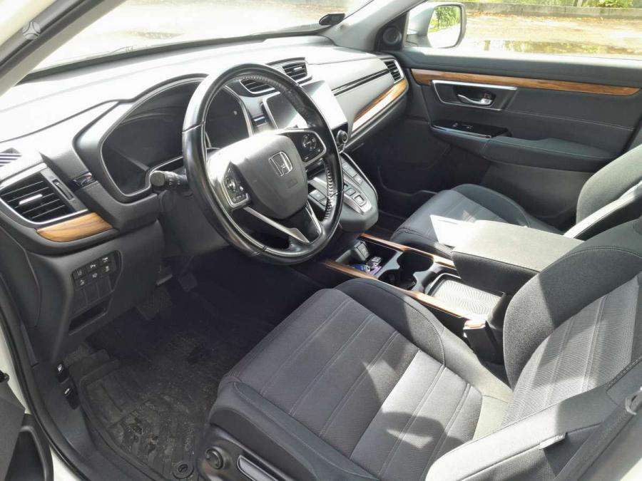White Honda CR-V 2020 in Siauliai, with an engine capacity of 1.99 L and mileage of 63 thousand km for 20900 €, photo 12 on AUTOMOTO.COM.LV