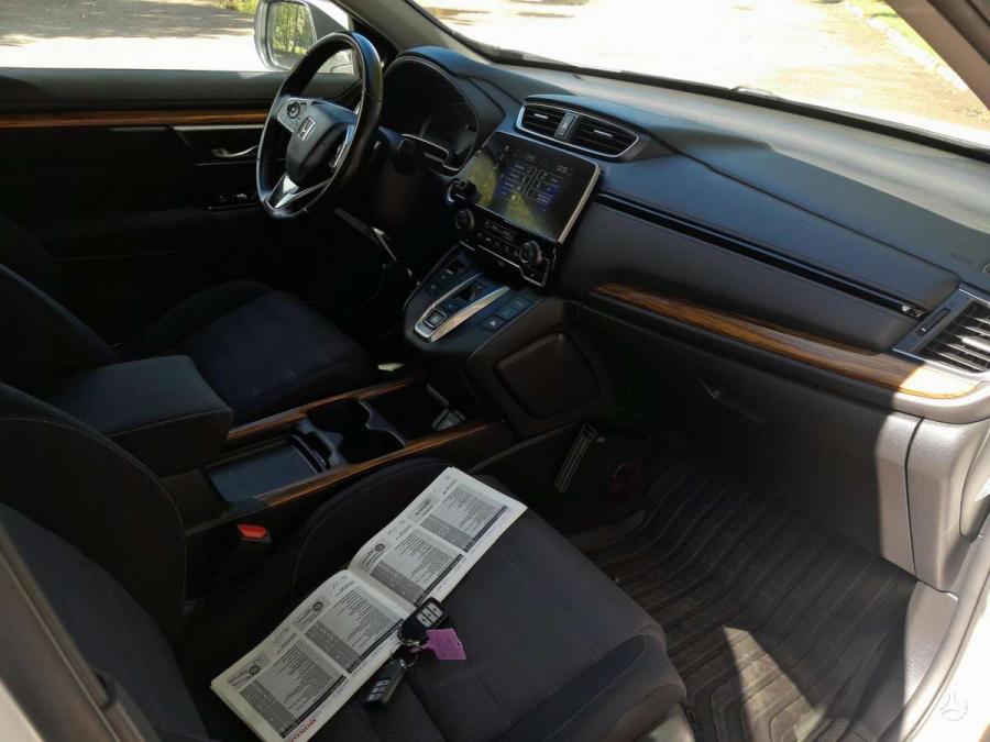 White Honda CR-V 2020 in Siauliai, with an engine capacity of 1.99 L and mileage of 63 thousand km for 20900 €, photo 26 on AUTOMOTO.COM.LV