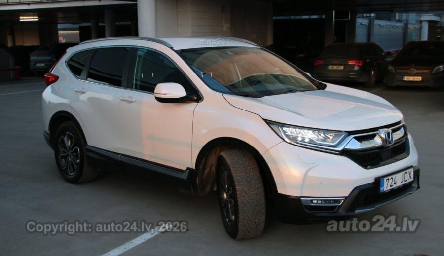 White Honda CR-V 2021 in Tallinn, with an engine capacity of 2.00 L and mileage of 64 thousand km for 27000 €, photo 1 on AUTOMOTO.COM.LV