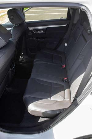 Balts Honda CR-V 2021 Kauņa, ar dzinēja tilpumu 1.99 L un nobraukumu 118 tūkst. km par 24200 €, foto 13 vietnē AUTOMOTO.COM.LV