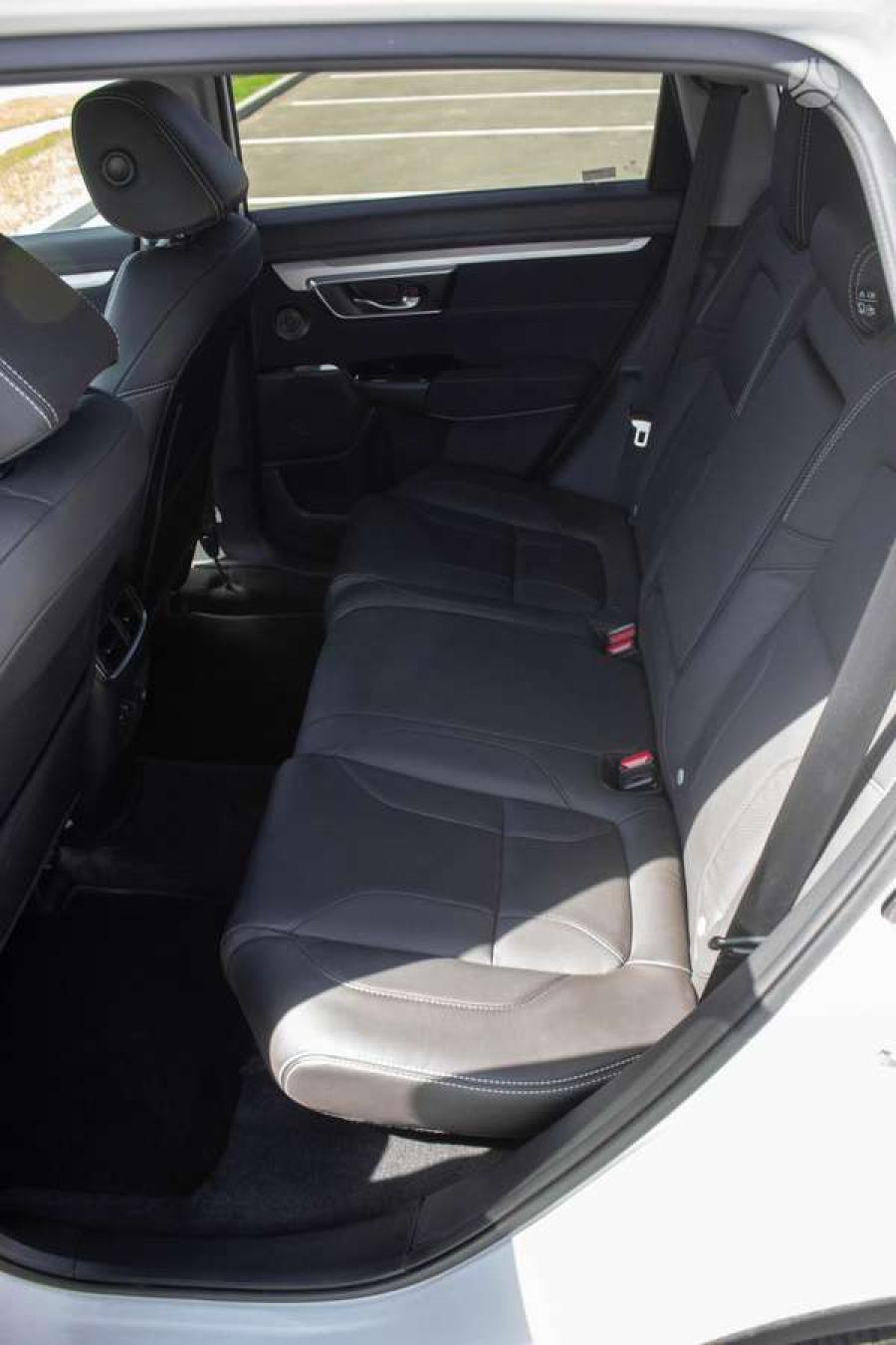 Balts Honda CR-V 2021 Kauņa, ar dzinēja tilpumu 1.99 L un nobraukumu 118 tūkst. km par 24200 €, foto 13 vietnē AUTOMOTO.COM.LV