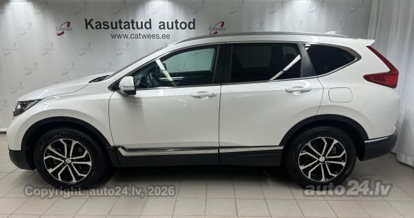 White Honda CR-V 2023 in Tallinn, with an engine capacity of 2.00 L and mileage of 55 thousand km for 29400 €, photo 3 on AUTOMOTO.COM.LV