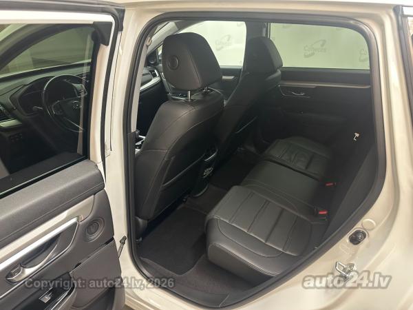 White Honda CR-V 2023 in Tallinn, with an engine capacity of 2.00 L and mileage of 55 thousand km for 29400 €, photo 9 on AUTOMOTO.COM.LV
