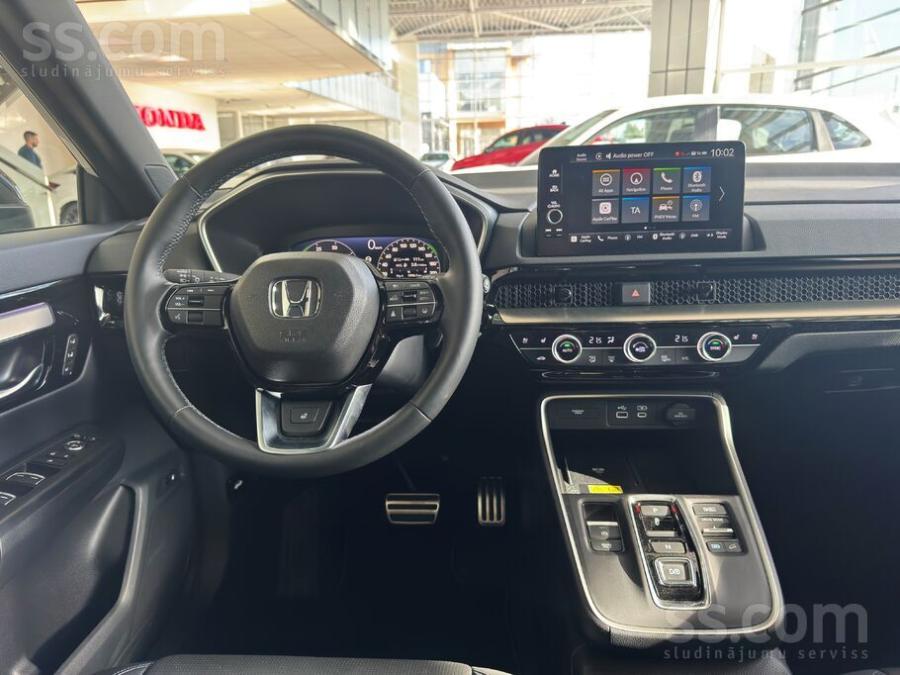 White Honda CR-V 2025 in Riga, with an engine capacity of 2.00 L and mileage of 13 thousand km for 46900 €, photo 11 on AUTOMOTO.COM.LV