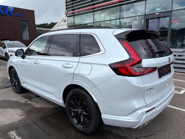 White Honda CR-V 2025 in Vilnius, with an engine capacity of 1.99 L and mileage of 45 thousand km for 41990 €, photo 5 on AUTOMOTO.COM.LV