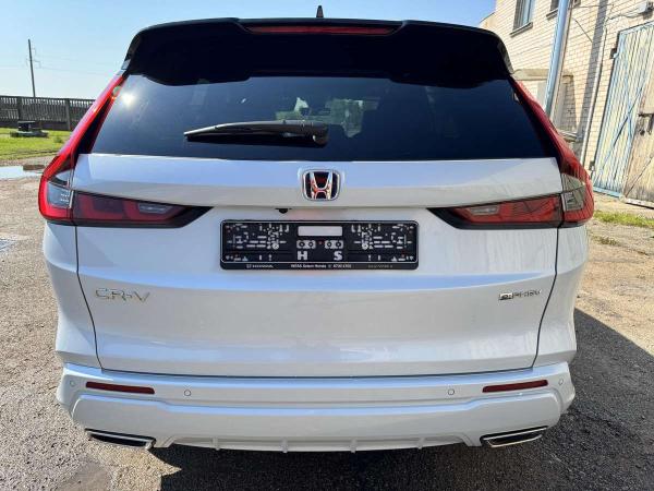 White Honda CR-V 2025 in Panevezys, with an engine capacity of 1.99 L and mileage of 17 thousand km for 26200 €, photo 4 on AUTOMOTO.COM.LV
