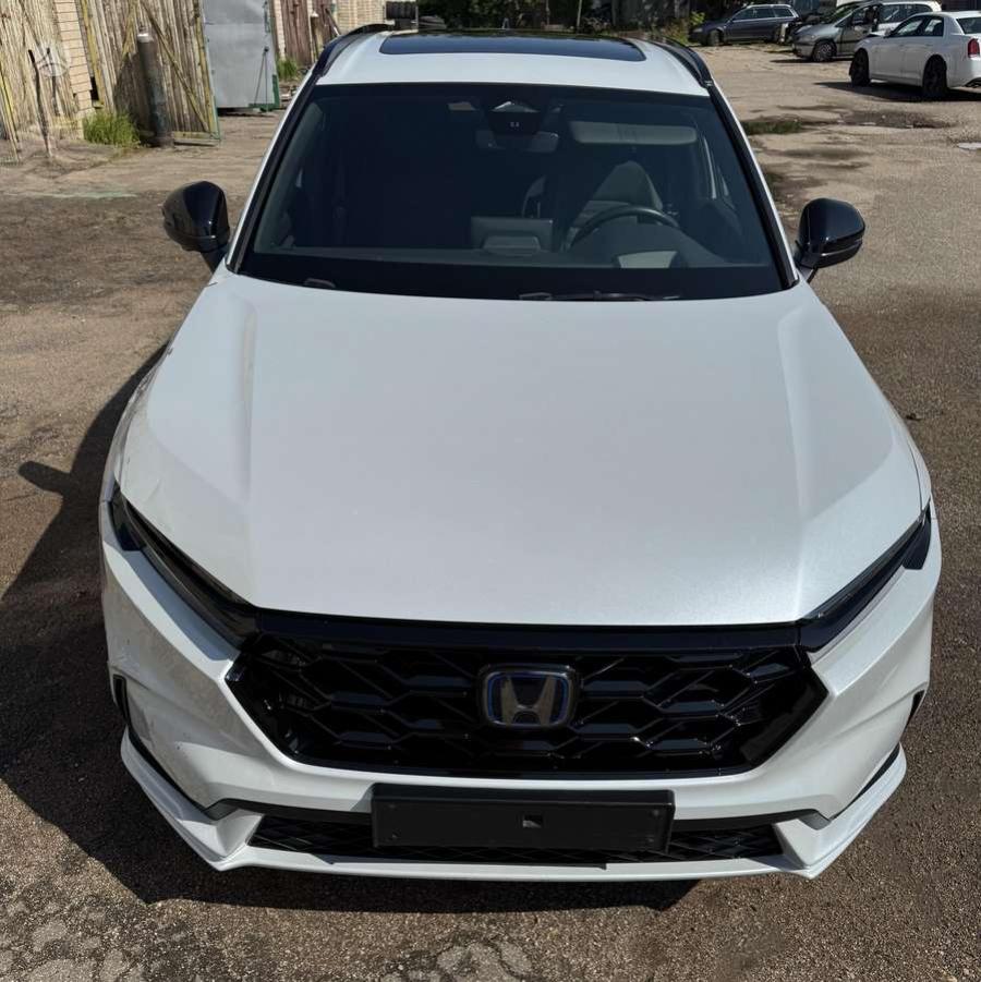 White Honda CR-V 2025 in Panevezys, with an engine capacity of 1.99 L and mileage of 17 thousand km for 26200 €, photo 12 on AUTOMOTO.COM.LV