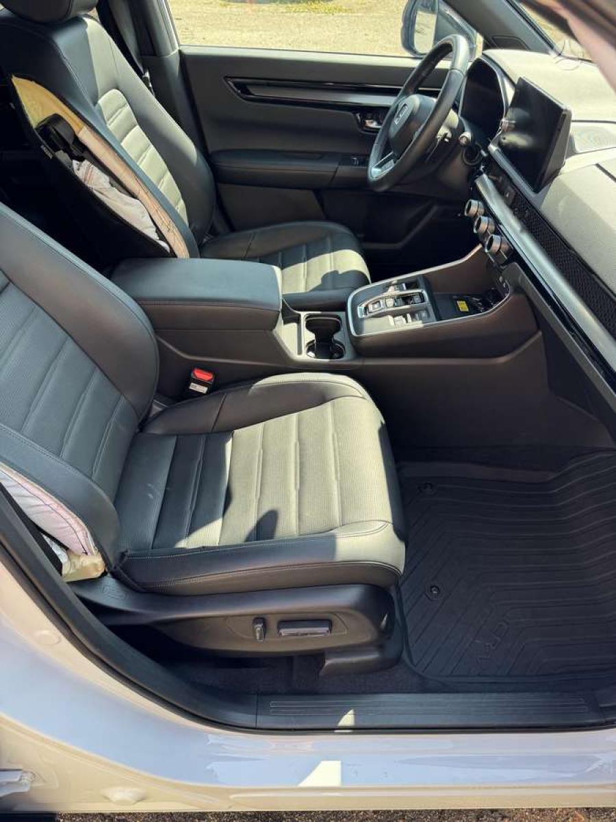 White Honda CR-V 2025 in Panevezys, with an engine capacity of 1.99 L and mileage of 17 thousand km for 26200 €, photo 31 on AUTOMOTO.COM.LV