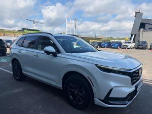 White Honda CR-V 2025 in Vilnius, with an engine capacity of 1.99 L and mileage of 8 thousand km for 44990 €, photo 4 on AUTOMOTO.COM.LV