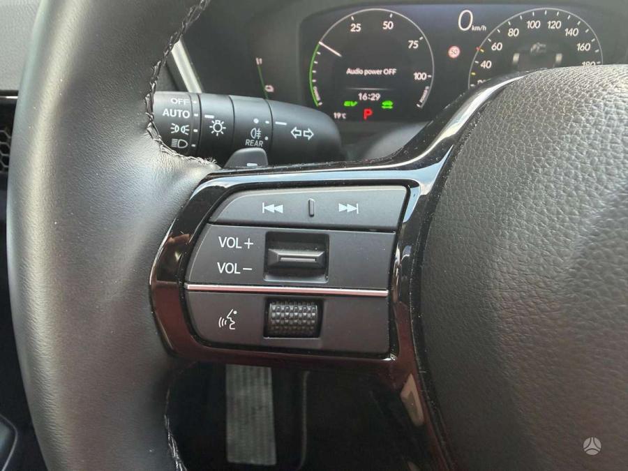 White Honda CR-V 2025 in Vilnius, with an engine capacity of 1.99 L and mileage of 8 thousand km for 44990 €, photo 19 on AUTOMOTO.COM.LV