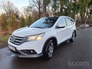 Balts Honda CR-V 2013 Rīga, ar dzinēja tilpumu 2.00 L un nobraukumu 346 tūkst. km par 9790 €, foto 4 vietnē AUTOMOTO.COM.LV