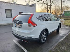 Balts Honda CR-V 2013 Rīga, ar dzinēja tilpumu 2.00 L un nobraukumu 346 tūkst. km par 9790 €, foto 8 vietnē AUTOMOTO.COM.LV
