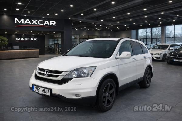 White Honda CR-V 2011 in Tallinn, with an engine capacity of 2.00 L and mileage of 185 thousand km for 6999 €, photo 1 on AUTOMOTO.COM.LV