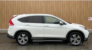 White Honda CR-V 2013 in Parnu, with an engine capacity of 2.00 L and mileage of 230 thousand km for 9500 €, photo  on AUTOMOTO.COM.LV