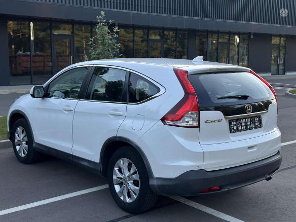 Balts Honda CR-V 2014 Utena, ar dzinēja tilpumu 1.60 L un nobraukumu 284 tūkst. km par 7800 €, foto 6 vietnē AUTOMOTO.COM.LV