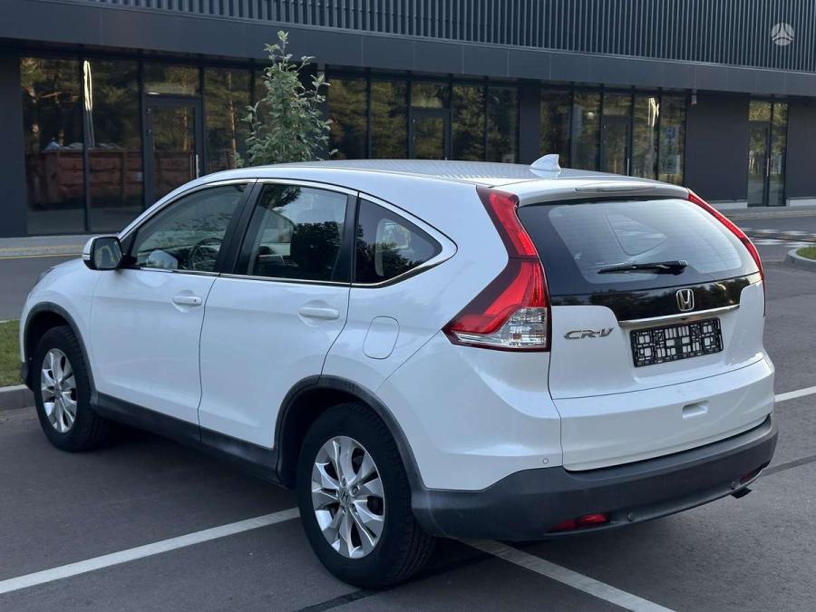 Balts Honda CR-V 2014 Utena, ar dzinēja tilpumu 1.60 L un nobraukumu 284 tūkst. km par 7800 €, foto 7 vietnē AUTOMOTO.COM.LV