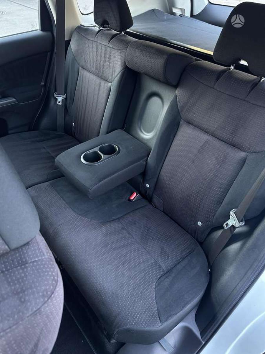 Balts Honda CR-V 2014 Utena, ar dzinēja tilpumu 1.60 L un nobraukumu 284 tūkst. km par 7800 €, foto 9 vietnē AUTOMOTO.COM.LV