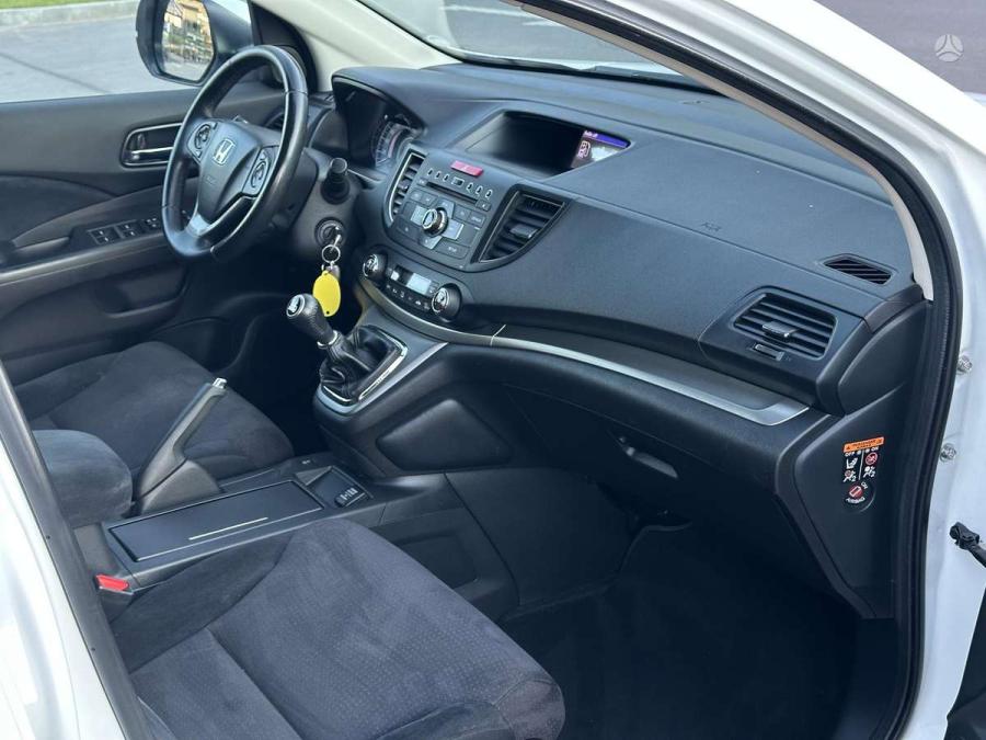 Balts Honda CR-V 2014 Utena, ar dzinēja tilpumu 1.60 L un nobraukumu 284 tūkst. km par 7800 €, foto 13 vietnē AUTOMOTO.COM.LV