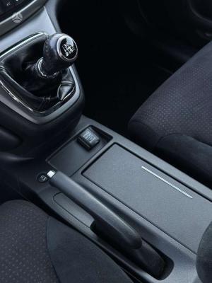 Balts Honda CR-V 2014 Utena, ar dzinēja tilpumu 1.60 L un nobraukumu 284 tūkst. km par 7800 €, foto 18 vietnē AUTOMOTO.COM.LV